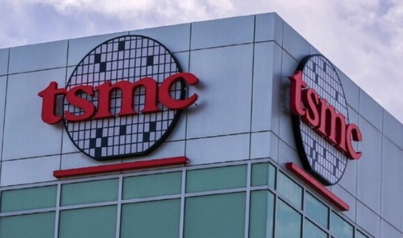 "파운드리 독주 막을 기업이 없다"...TSMC, 1월 매출 13조원 35.9%↑